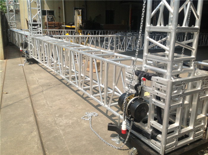 Metal Trussing 450mm Stage Truss Display Auto Show 18 Meters Maximum Span