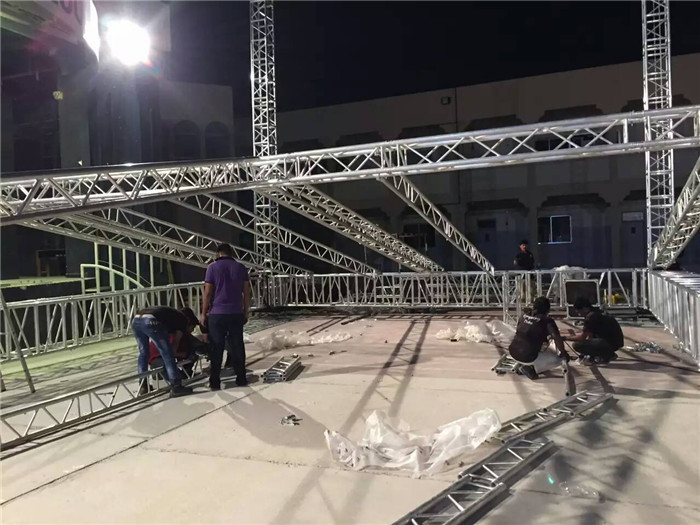 Fireproof 300x300 Mm Stage Aluminum Square Bolt Truss System For Events ...