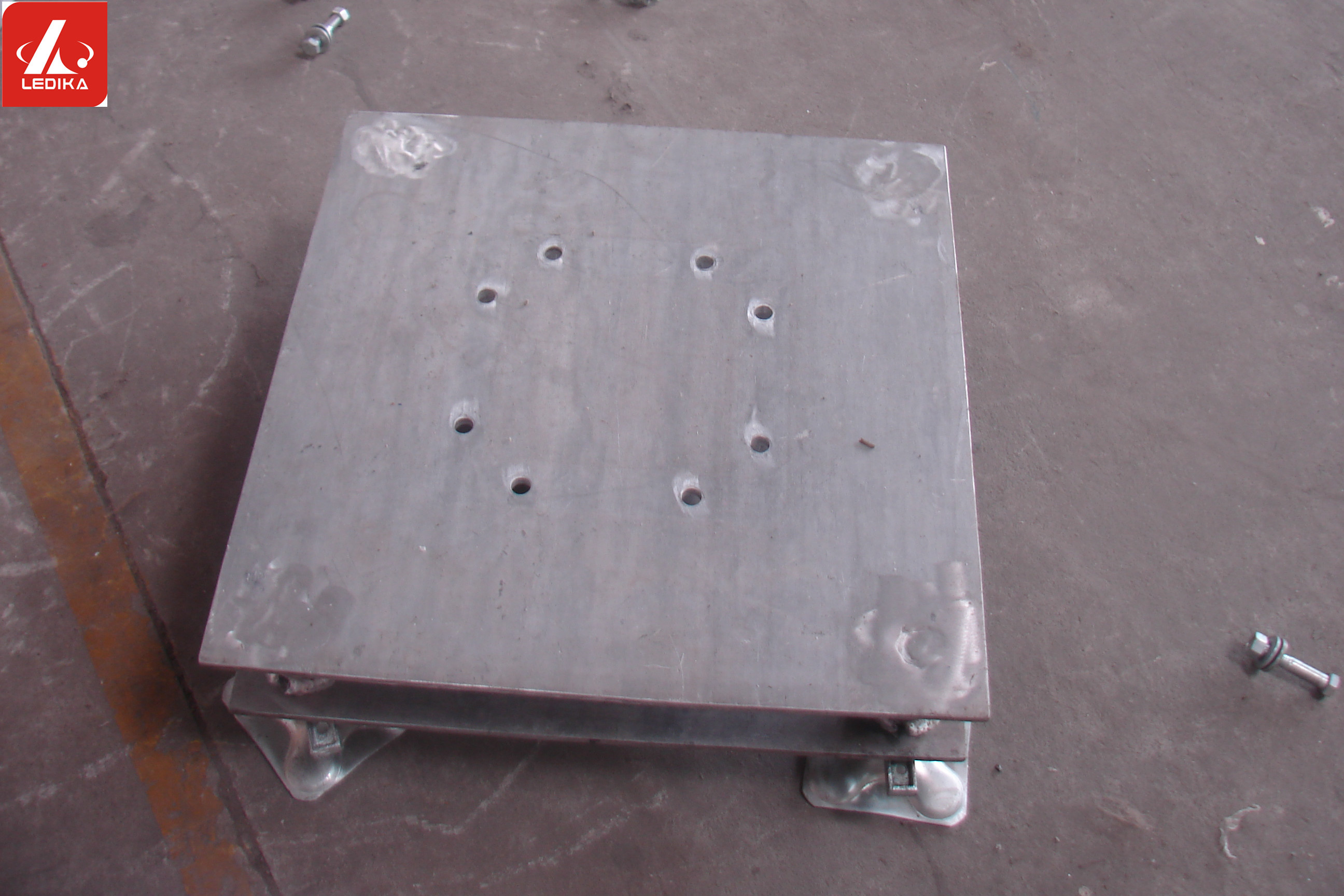 Removable Stage Truss Systems Lift Steel Base Plate With Wheels ...