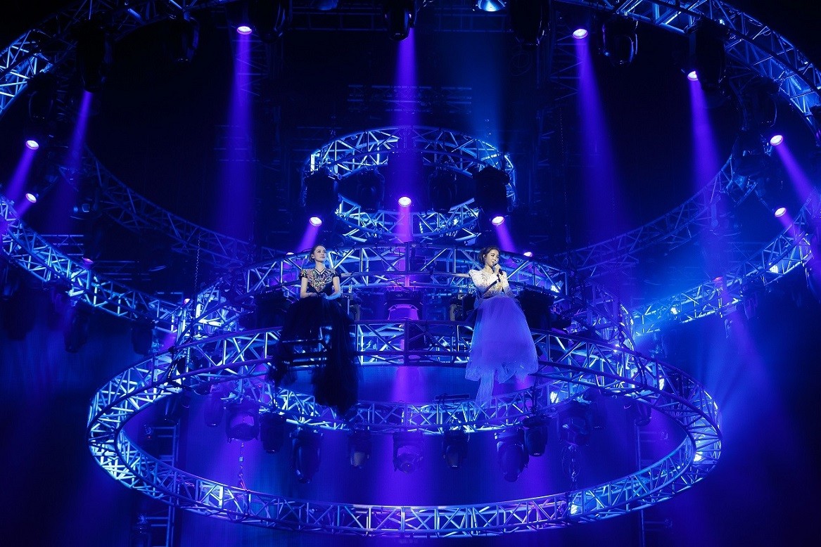 Outdoor Event Aluminum Lighting Bar circle Truss Square Box Truss Stage ...